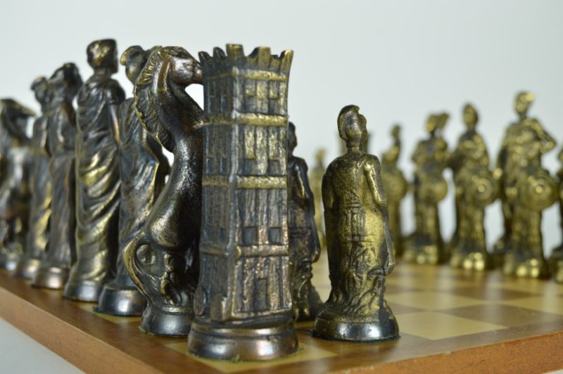Schaakspel met koperen stukken - Kelten en Romeinen - Bodour